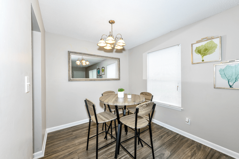 2800 Capital Square Apartment Homes | Gallery